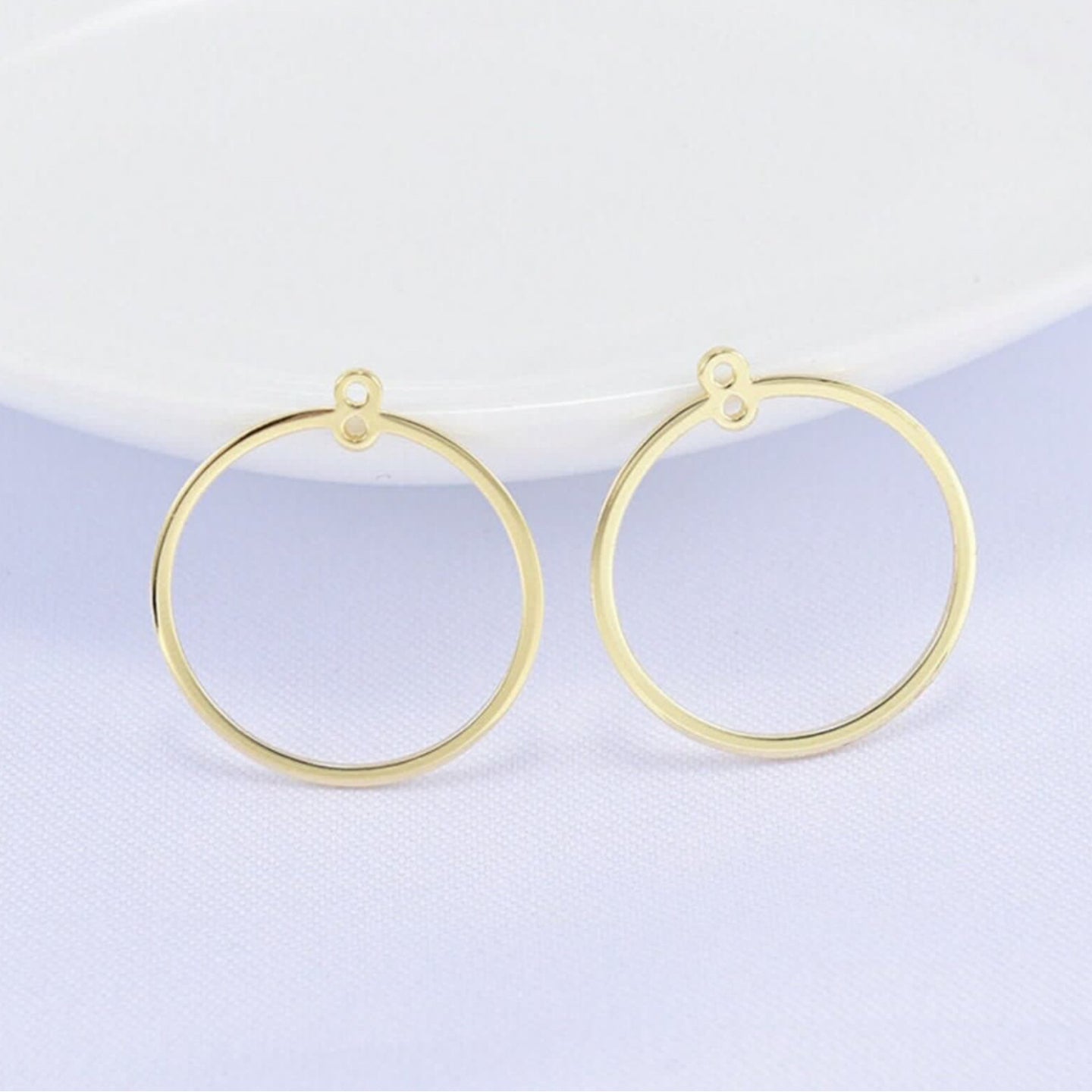 GP640 Gold plated circle with double loop – Shas